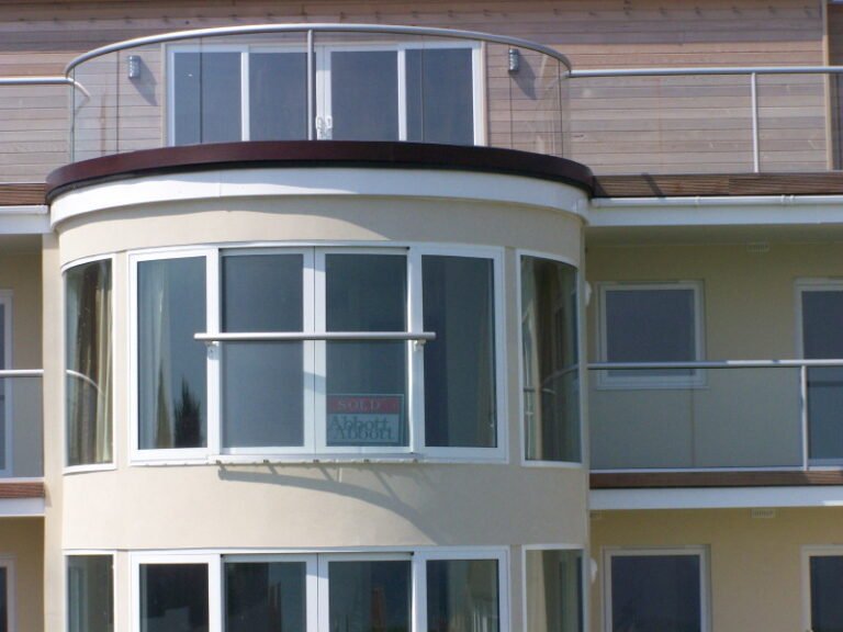 20 Modern Glass Balcony Design Ideas - Trendy Residence