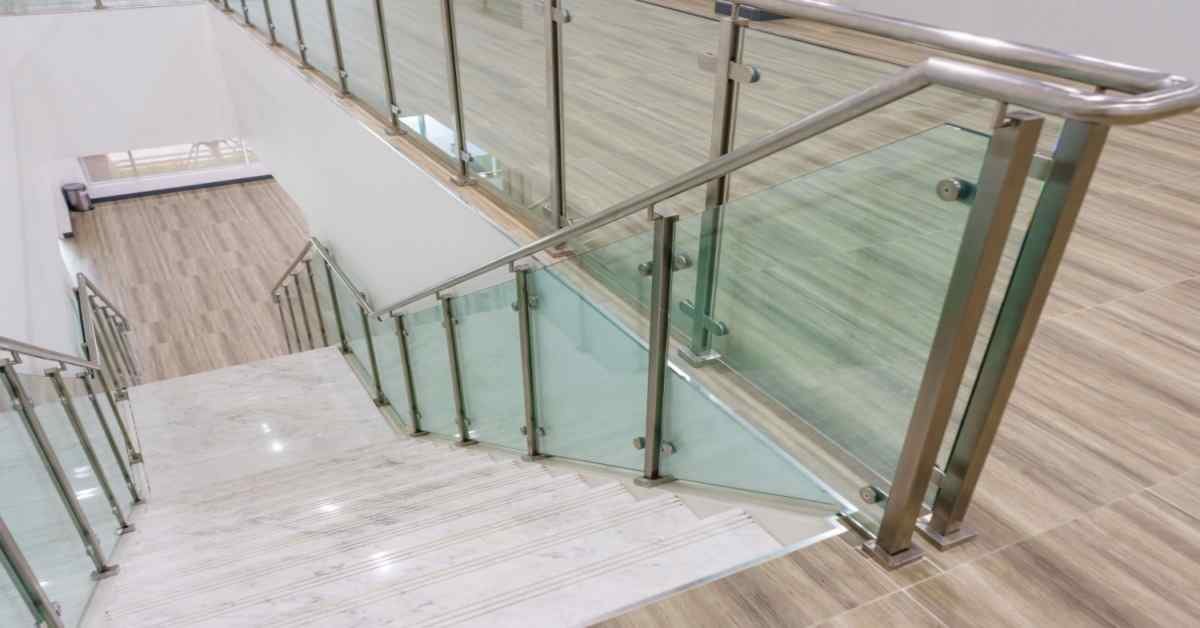 10 Stainless Steel Staircase Design Ideas - Trendy Residence