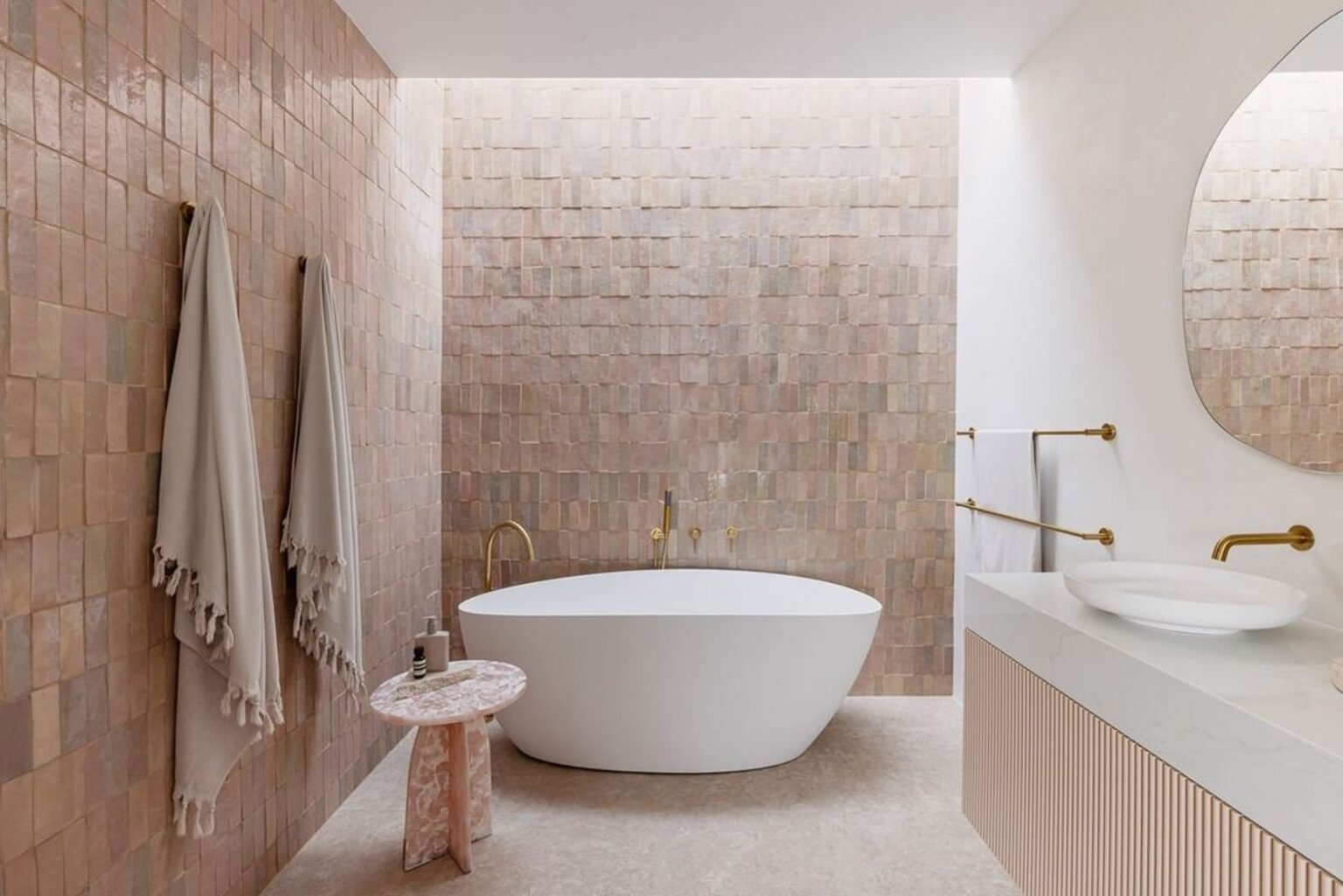 9 Small Toilet and Bathroom Ideas for Compact Spaces - Trendy Residence